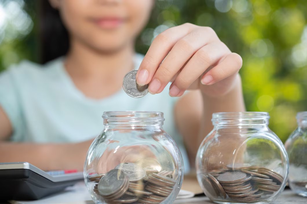 Tips Mengajarkan Anak Menabung Sejak Dini, Kebiasaan Baik yang Dibawa ... Tips Mengajarkan Anak Menabung Sejak Dini, Kebiasaan Baik yang Dibawa ...